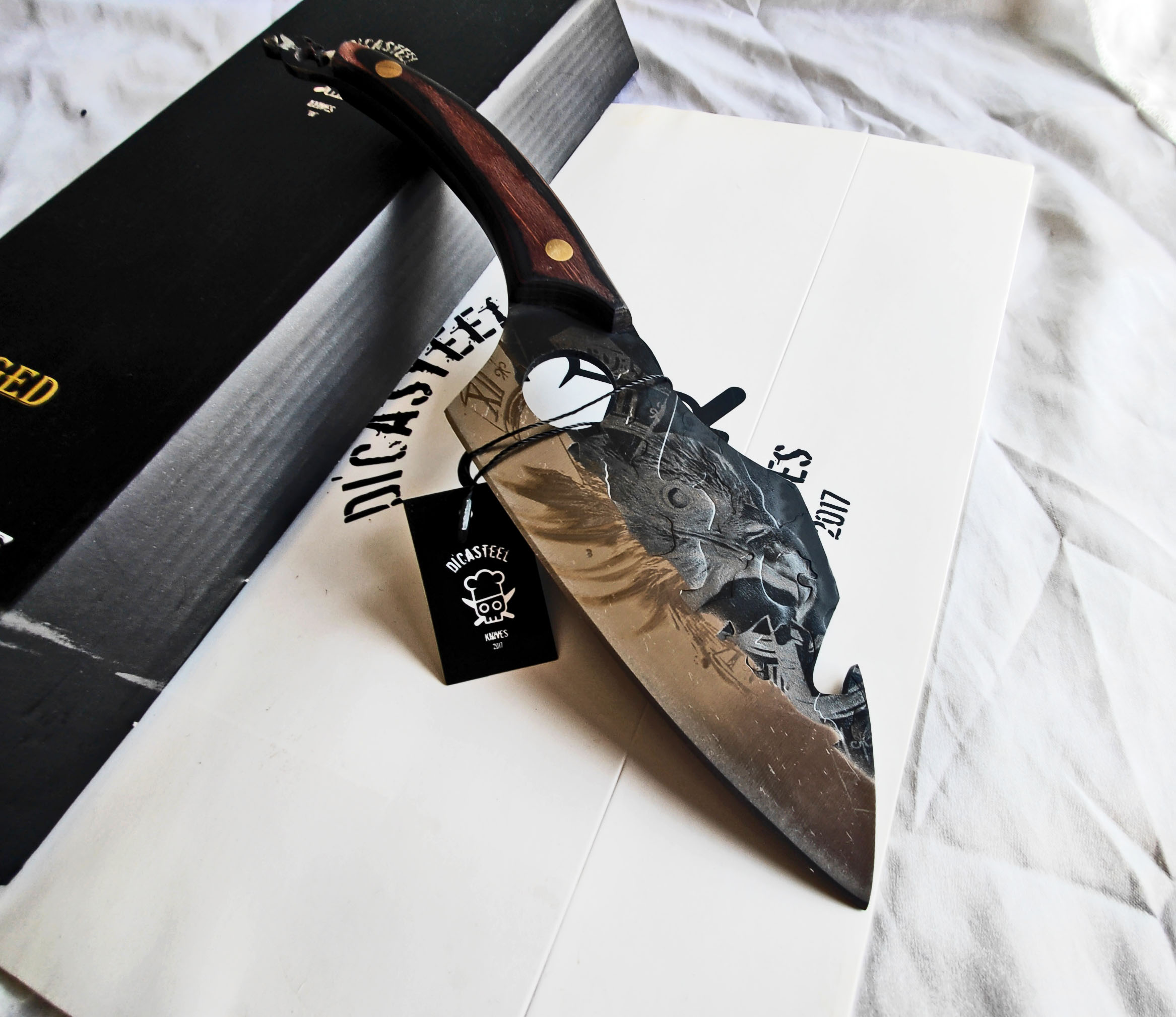 Curved Knife 6-5 inch Eagle Engraved | Di'Casteel