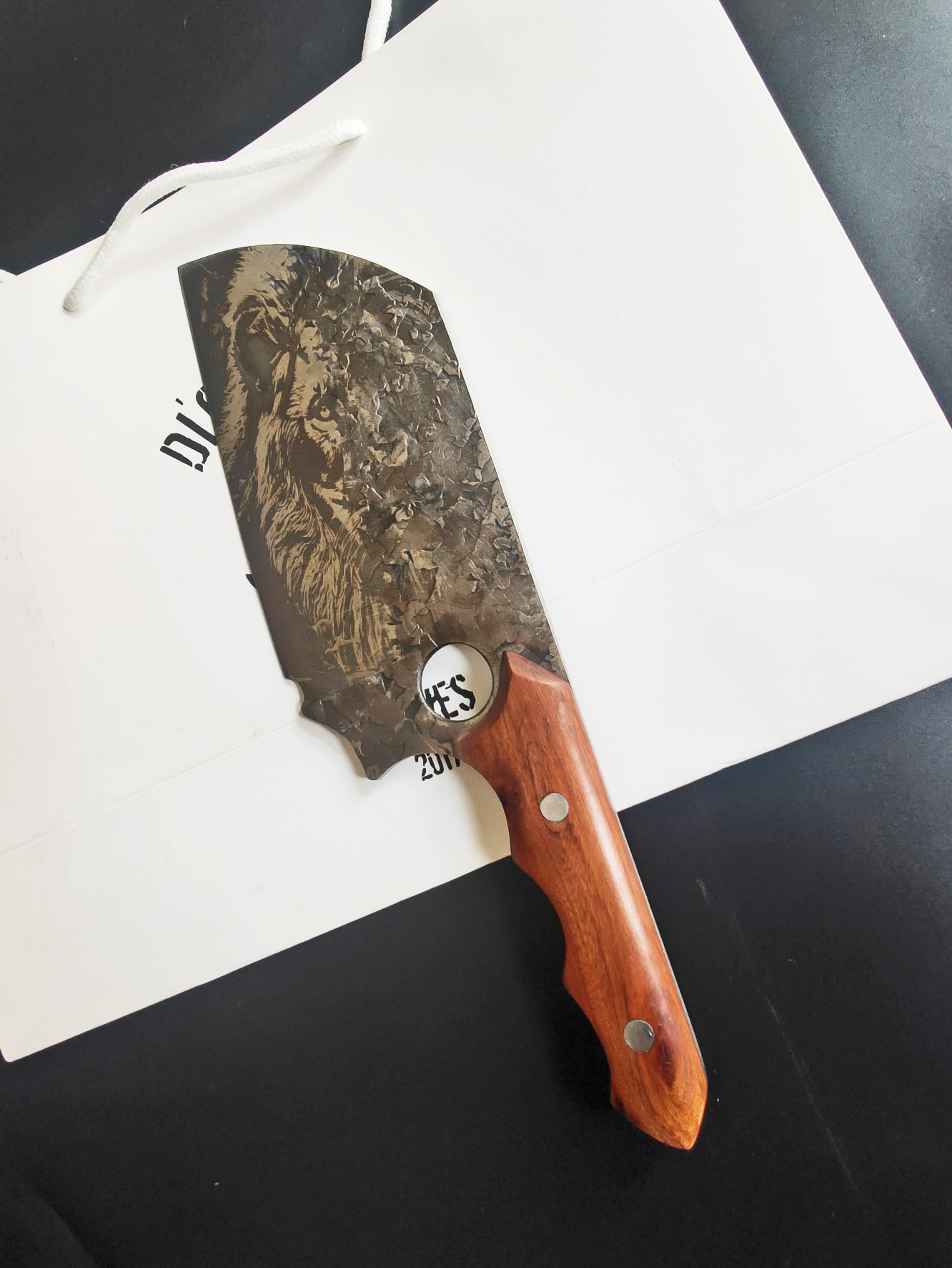 The Epic Cleaver Knife Lion Engraved 7.5' | Di'Casteel
