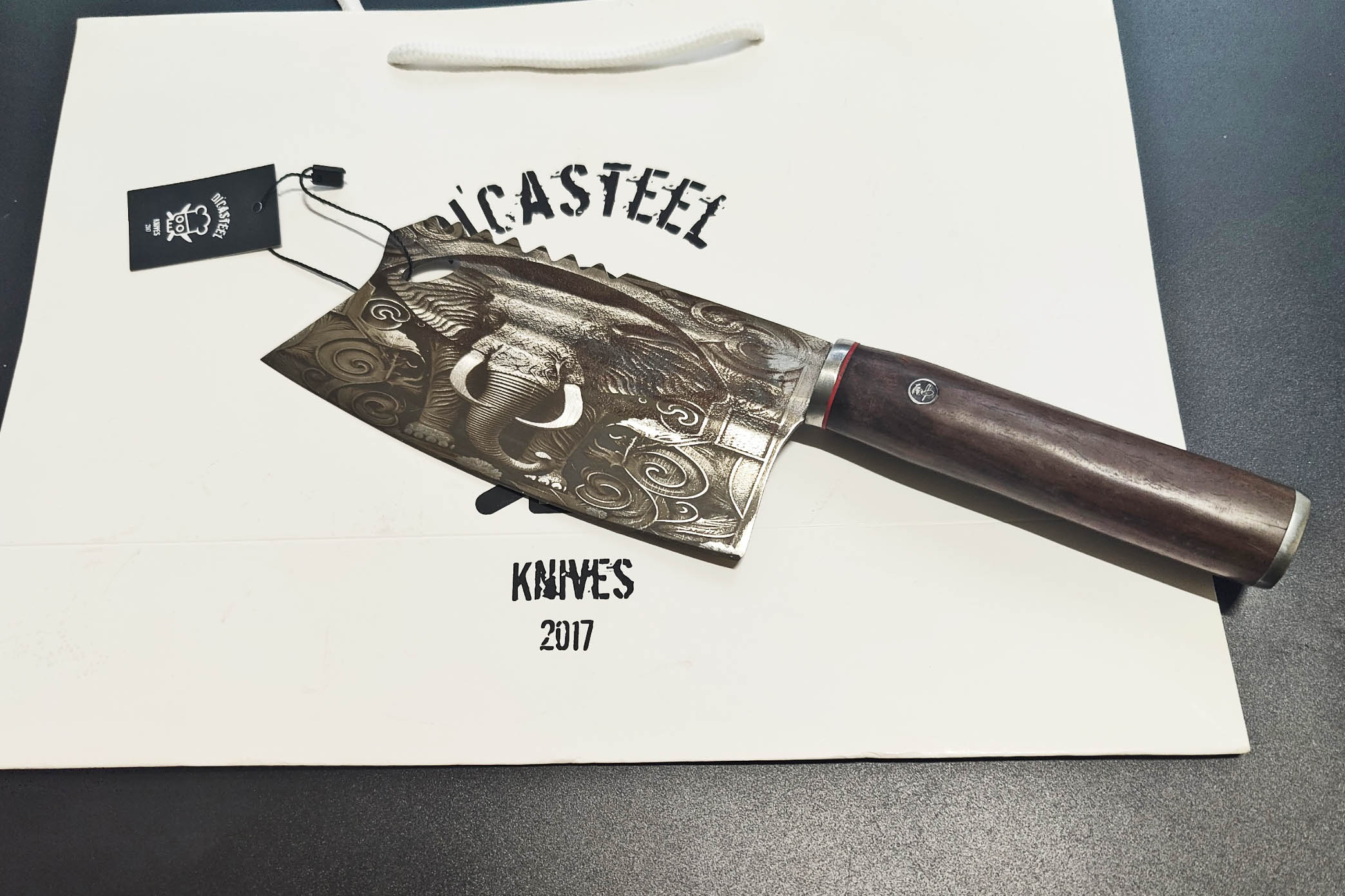 Masterpieces of Nature Cleaver Knife Elephant Engraved 6'5