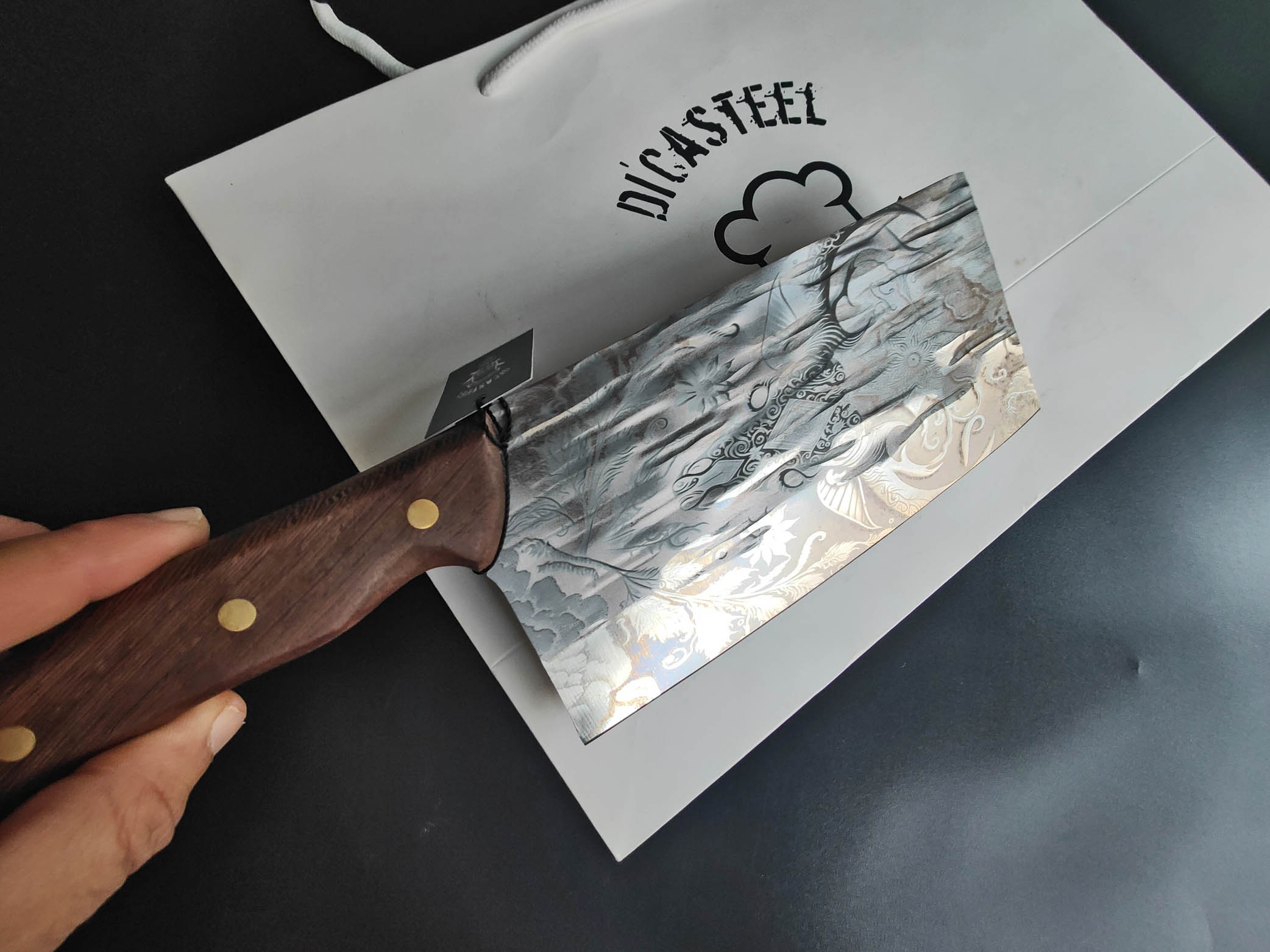 Graceful Precision Cleaver Knife Deer Engraving | Di'Casteel